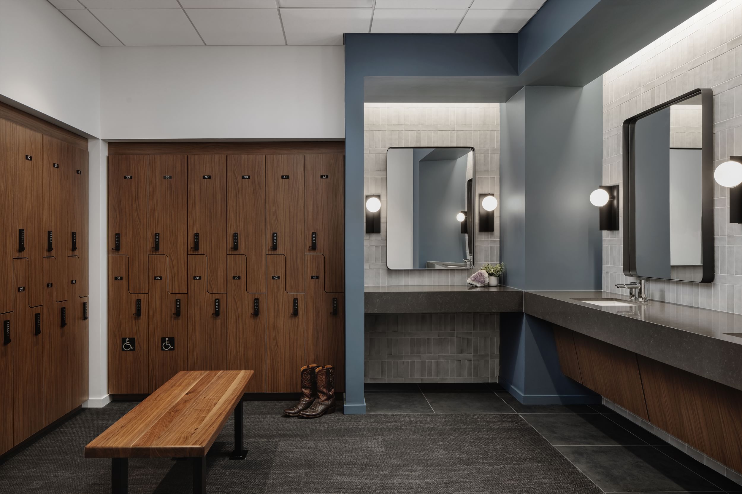One Eleven Congress Fitness Center | DPR Construction