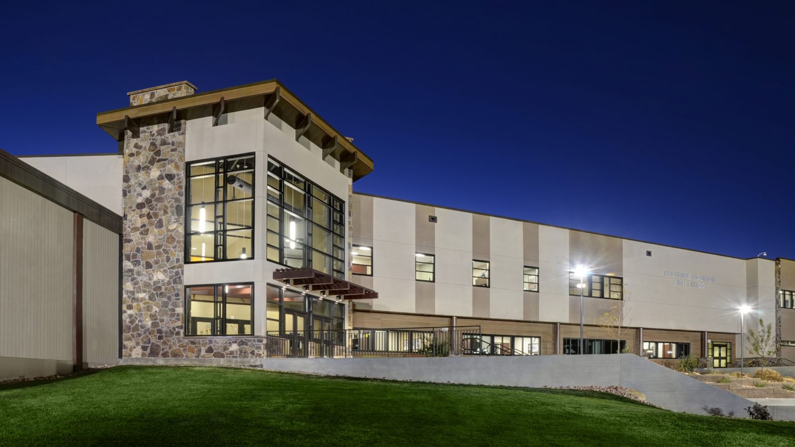 Cheyenne Mountain High School | DPR Construction