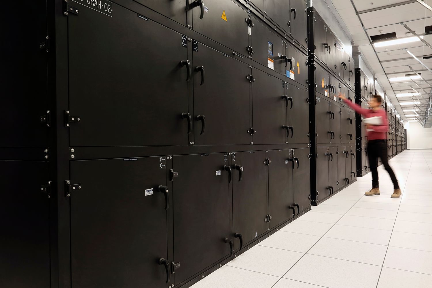 Vantage Data Centers CA2 Campus | DPR Construction