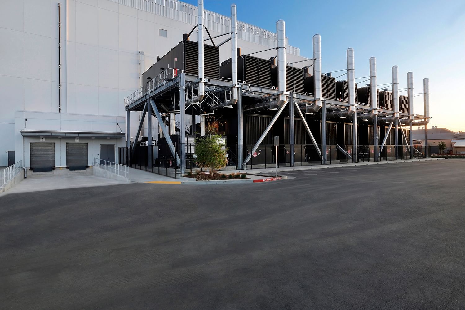 Vantage Data Centers CA2 Campus | DPR Construction